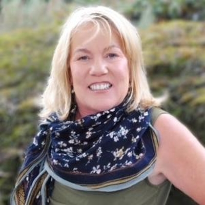 Lesley Valentine's Instagram, Twitter & Facebook on IDCrawl