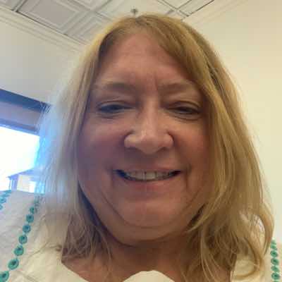 Sandra Swenson's Instagram, Twitter & Facebook on IDCrawl