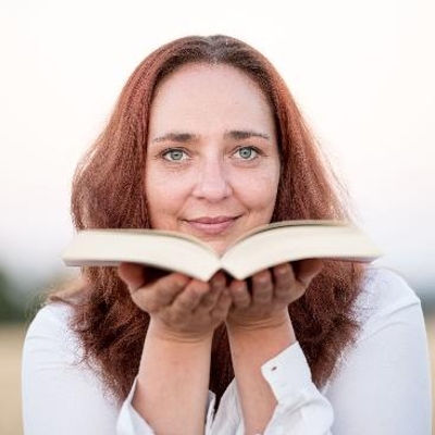 Alexandra Hess's Instagram, Twitter & Facebook on IDCrawl